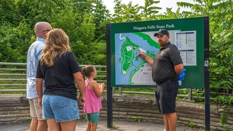 Niagara Falls: USA/Canada Tour with Boat Cruise and Lunch - Why Choose This Tour?