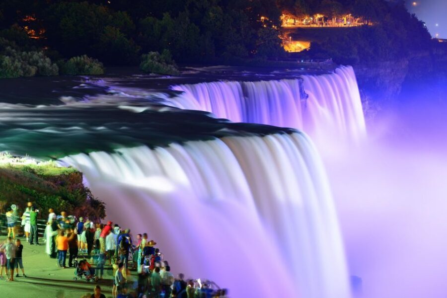 Niagara Falls, USA: Day & Night Small Group Tour with Dinner - Who Should Consider This Tour?