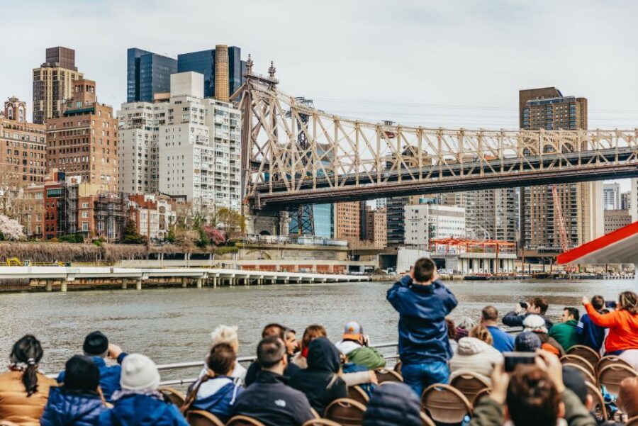 NYC: Circle Line 2.5 Hour Best of NYC Boat Cruise - Who Should Consider This Tour?