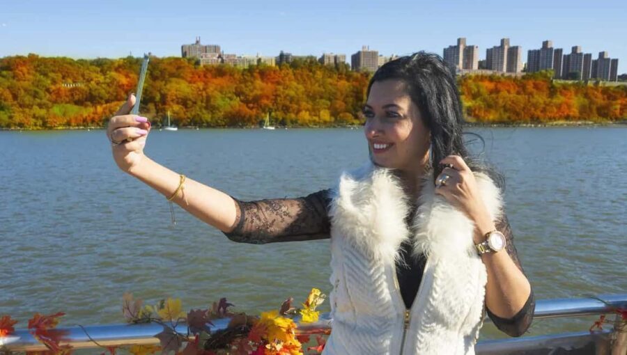 NYC: Fall Foliage Cruise with Live Guide - Who Will Enjoy This Tour?