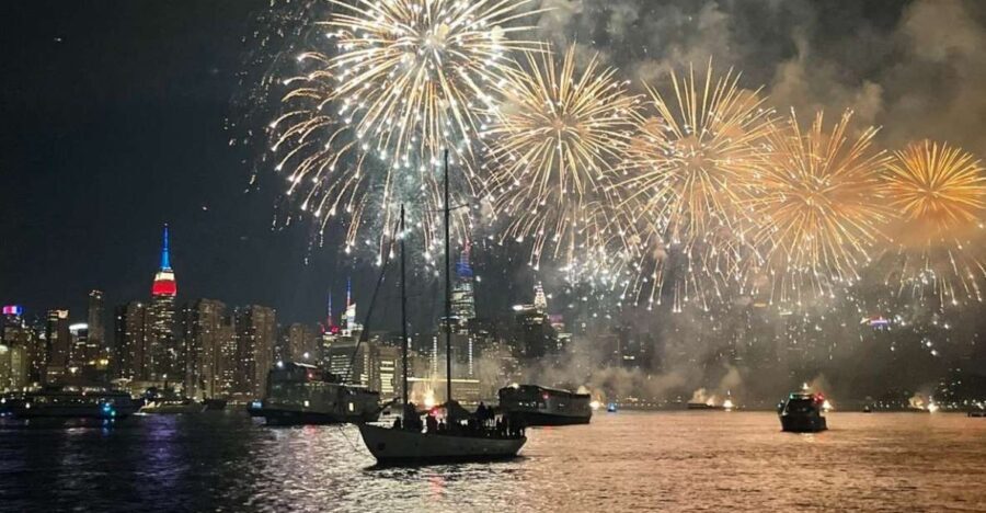 NYC: July 4th Fireworks Cruise with Gourmet Hors Doeuvres - Setting Sail for the Big Night