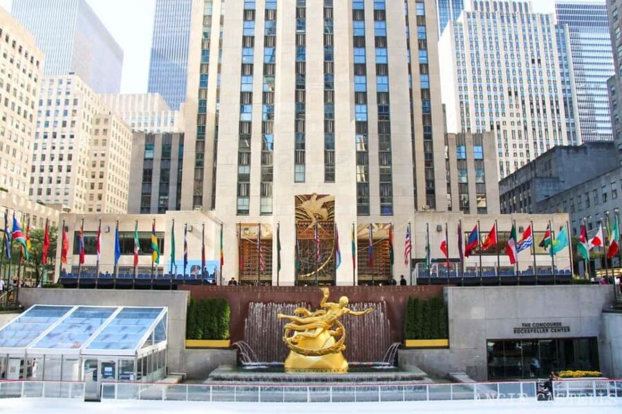 NYC: Midtown Stroll Guided Walking Tour English-Spanish - A Practical Look at the Midtown Stroll Guided Tour