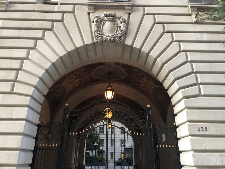 NYC: Private Horror Movie Location Walking Tour - What Does the Tour Include?
