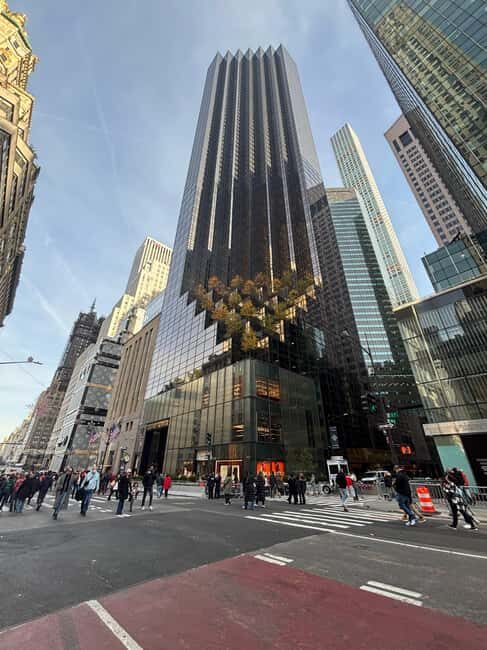 NYC: The Tour D'Trump, Walking Tour - The Practical Side: Price, Duration, and Group Size