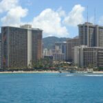 Oahu Boat Cruise to Diamond Head - Food and Refreshments: A Laid-back Luxury