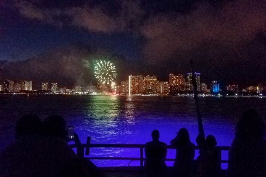 Oahu: Waikiki BYOB Friday Night Fireworks Cruise - What To Expect on the Cruise