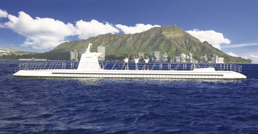 Oahu: Waikiki Submarine Tour - An In-Depth Look at the Waikiki Submarine Tour