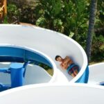 Oahu: Wet 'n' Wild Waterpark Ticket with Waikiki Transfer - The Experience Through the Eyes of Tourists