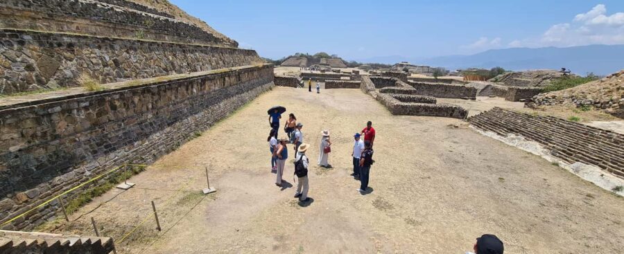 Oaxaca: Discover Monte Albán and the markets of Oaxaca - Who Should Sign Up?