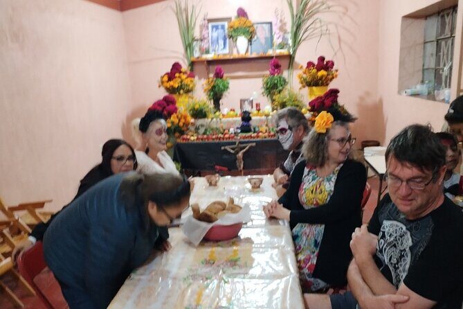 Oaxacas Sacred Night & Festive Day: A Día de los Muertos Journey - A Visit to Xoxocotlán Cemetery