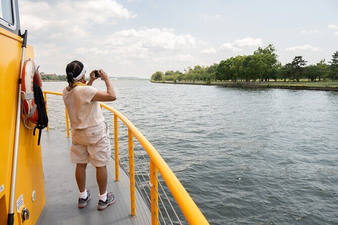 Old Town Alexandria in a Day with Round Trip Ferry Cruise - FAQs