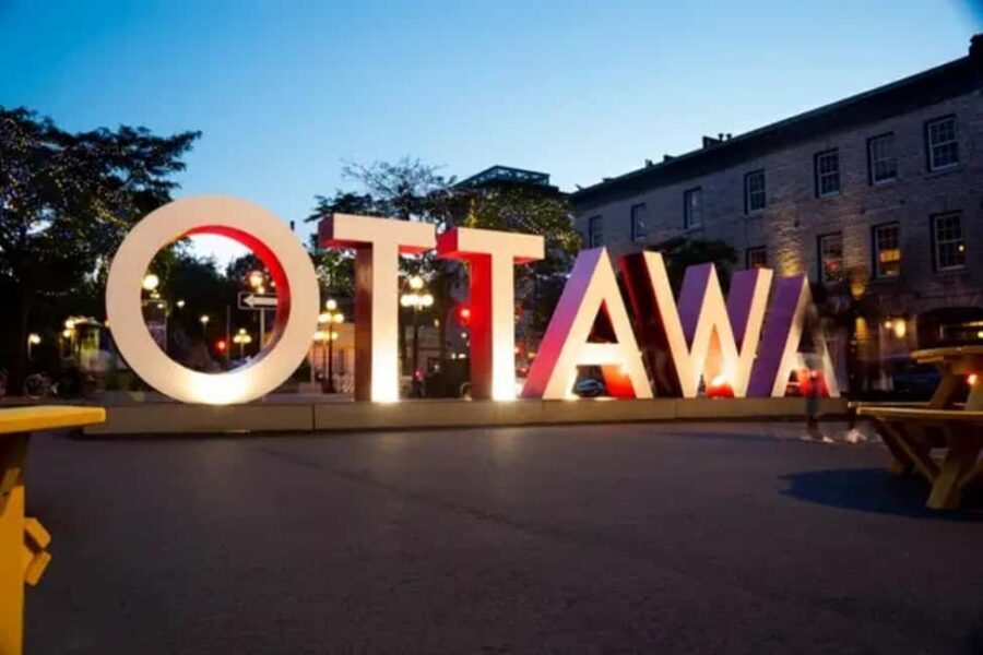 Ottawa: Small Group Night Tour With River Cruise - Analyzing the Value