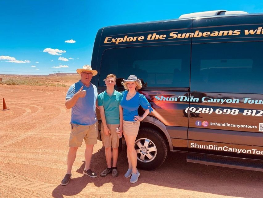 Page: Upper Antelope Canyon and Horseshoe Bend Tour - Transportation and Group Size
