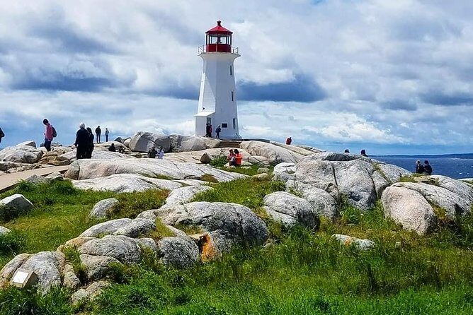 Peggys Cove & Halifax Historic Tour - Transportation and Group Dynamics