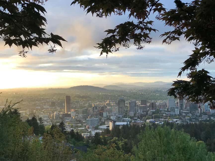 Portland: City Tour with Rose Garden and Donut Tasting - How the Tour is Structured