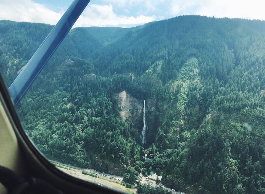Portland: Multnomah Falls Scenic Air Tour - What to Expect on the Flight