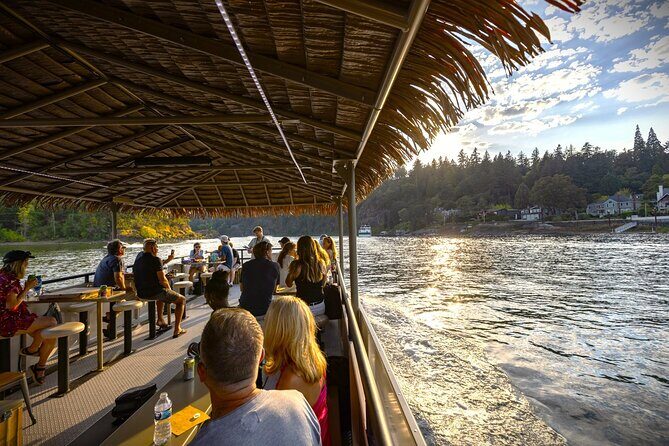 Portland River Tour to Willamette Waterfall  3 Hours - Reaching Willamette Falls