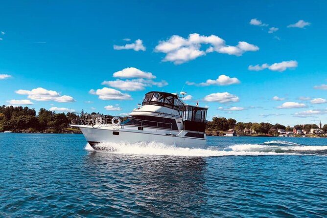 Private 1.5 hour 1000 Islands Cruise for up to 10 people - What to Expect from the 90-Minute 1000 Islands Cruise