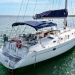Private 3 Hour Swim, Snorkel & Sail on Daydreams Sailboat - The Experience of the Crew and the Boat
