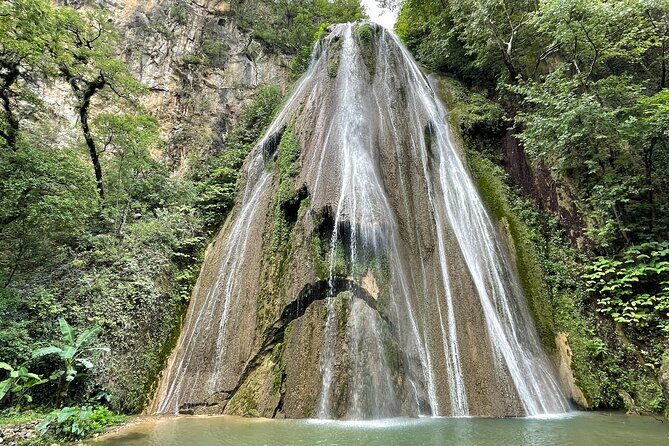 Private/Group Cola de Caballo Waterfall & Santiago (Premium SUV) - Getting to the Heart of the Tour