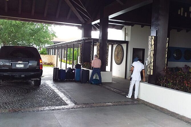 Private luxury transportation from CUN Airport to Playa del Carmen - Who Should Consider This Service?