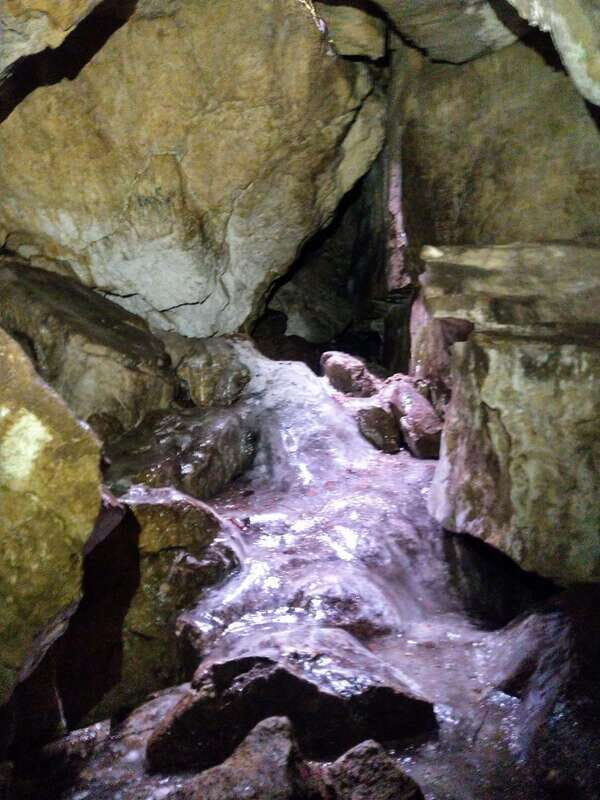 Private Metcalfe/Duncan Caves Hike-Collingwood/Blue Mountain - Authentic Experiences and What Travelers Say