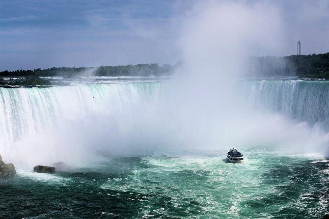 Private Niagara Falls-Niagara-on-the-Lake Day Trip and Winery Tour from Toronto - What Makes This Tour Stand Out?