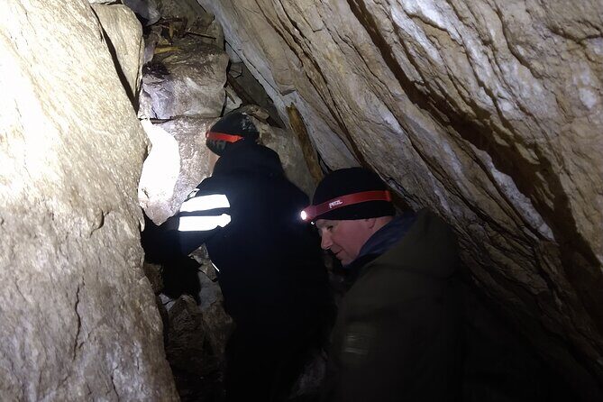 Private Nottawasaga Bluffs Caves Snowshoe, Collingwood/Creemore - Practical Details and Value