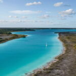 Private sailboat tour across the Bacalar seven colors lagoon - The experience in detail