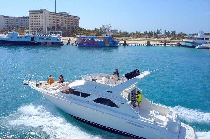 Private SeaRay 47ft Yacht Rental Cancun 23P6 - Authentic Experiences and Guest Feedback