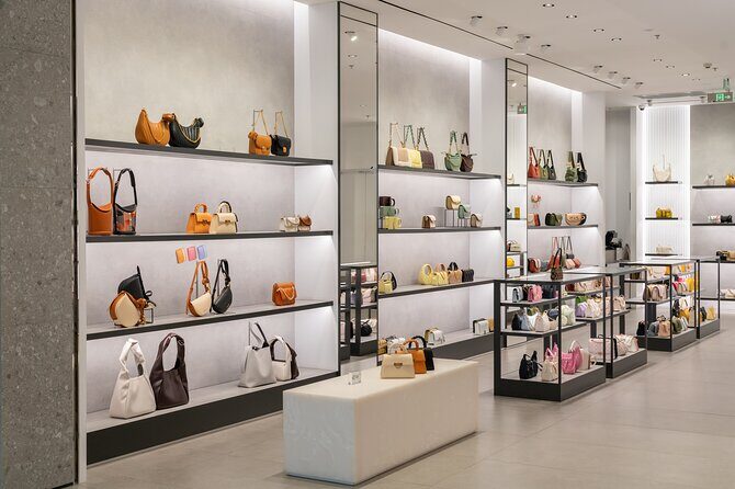 Private Shopping Tour from Seattle hotels to The Outlet Seattle - The Bottom Line