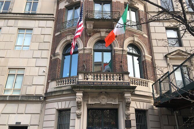 Private Succession Sites Car Tour in New York - The Authenticity & Experience