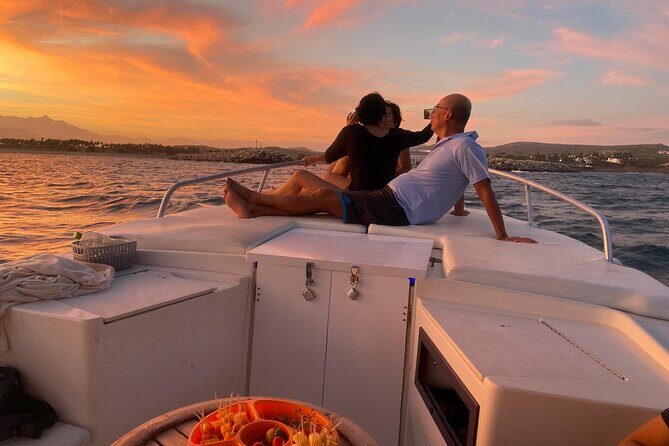 Private Sunset Cruise in San Jose del Cabo Appetizers,open bar - Authenticity and Unique Touches