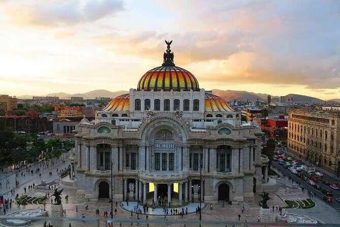 PRIVATE Tour Downtown & Anthropology Museum & Chapultepec Castle - The Itinerary in Detail