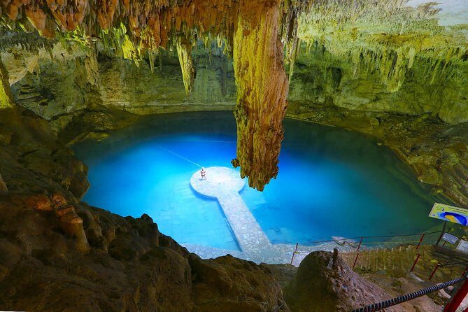 Private transfer for 5 hours (go dinner,cenotes, shopping and more) - Exploring Tulum with Your Private Driver