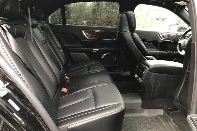 Private Transfer from Vancouver Hotel OR Port to Airport. - Value and Cost Analysis