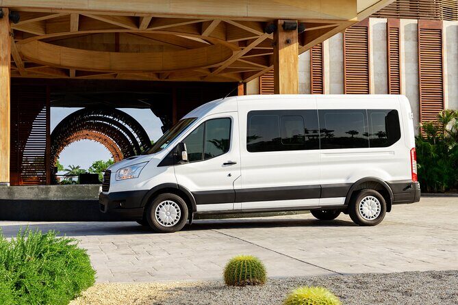 Private VAN Round-Trip from Airport to Hotel in San José del Cabo - What the Reviews Say