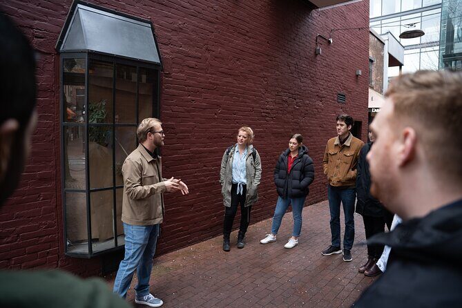 Private Vancouver City Highlights 2 Hour Walking Tour - Who Should Book This Tour?