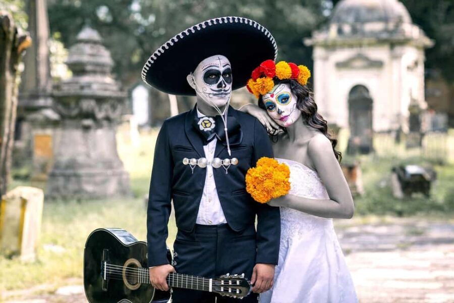 Private Walking Tour Oaxaca Day of the Dead Altars - Who Should Book This Tour?