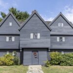 Private Walking Tour: Spooky legends of Salem - An In-Depth Look at the Salem Spooky Legends Tour