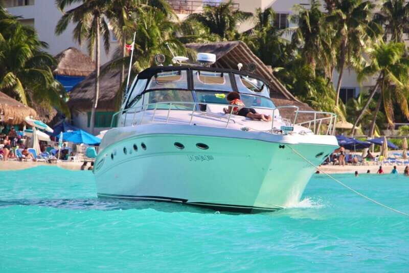 Private yacht in Cancun for maximun 15 people - Itinerary and Route Details