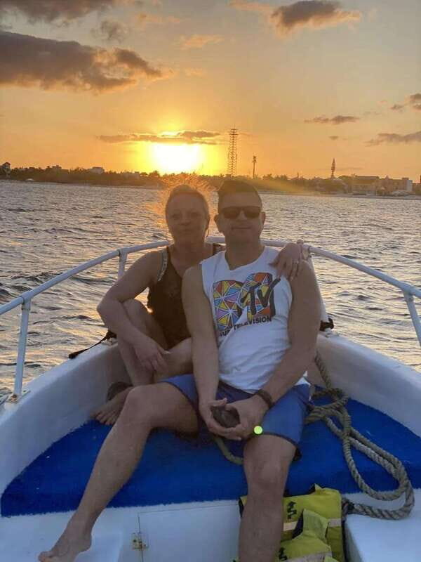 Puerto Morelos: Private Sunset Cruise with Snacks & Drinks - What’s Included and What to Expect