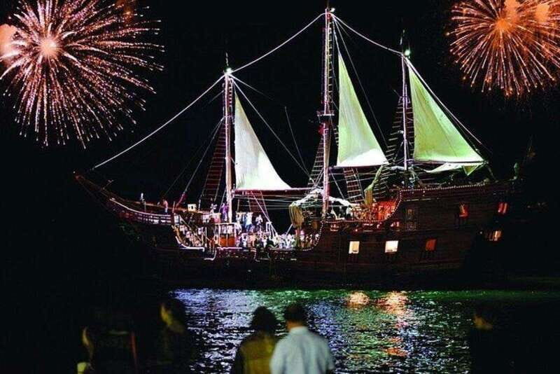 Puerto Vallarta: Fireworks and Dinner on the Bay - The Experience: Pros & Cons