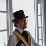 Quebec City : Guided Tour & Gin at the Quebec Garrison Club - The Heritage Building and What You’ll Discover