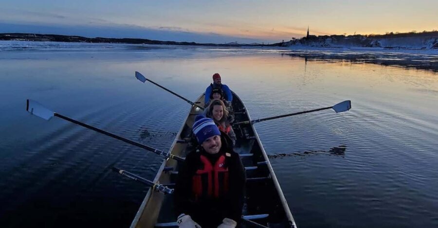 Quebec City: Sunset Ice Canoe Experience with Sauna - Scenic Highlights and Photo Moments