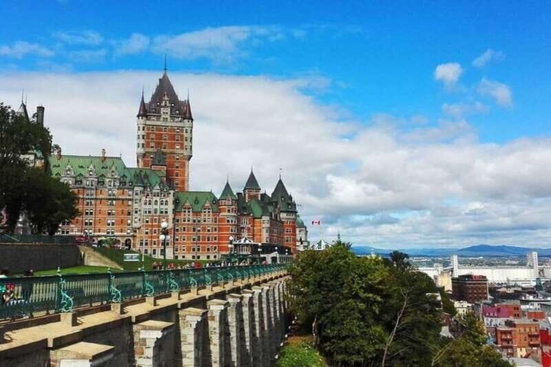 Quebec: Private custom tour with a local guide - FAQs
