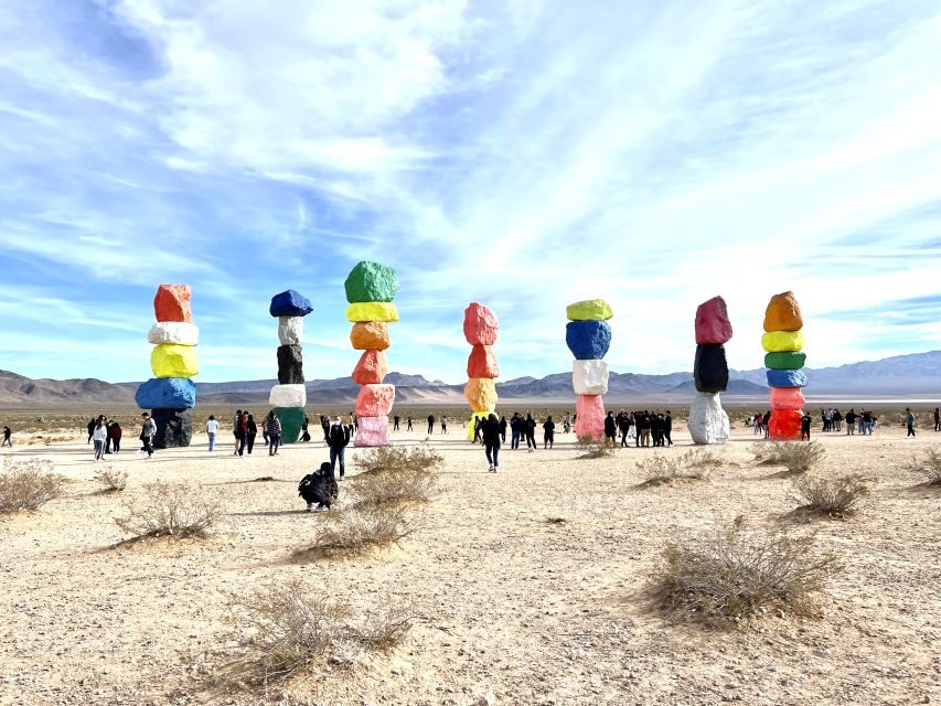 Red Rock Canyon Sign& Seven Magic Mountains Tour - Who Will Love This Tour?