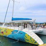 Relax yourself in Pleasure Catamaran to Isla Mujeres from Cancún - The Sum Up
