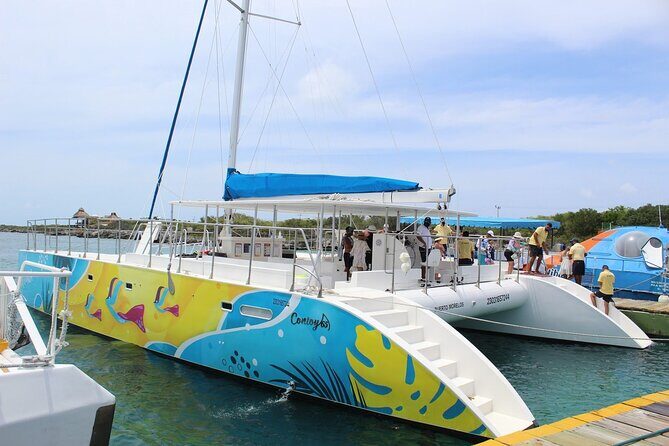 Relax yourself in Pleasure Catamaran to Isla Mujeres from Cancún - The Sum Up