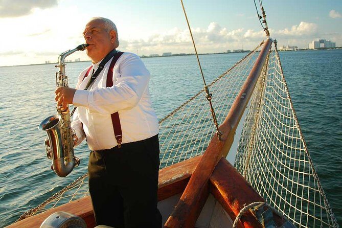 Romantic Dinner on a Spanish Galeon in Cancun - Authentic Experience & Value